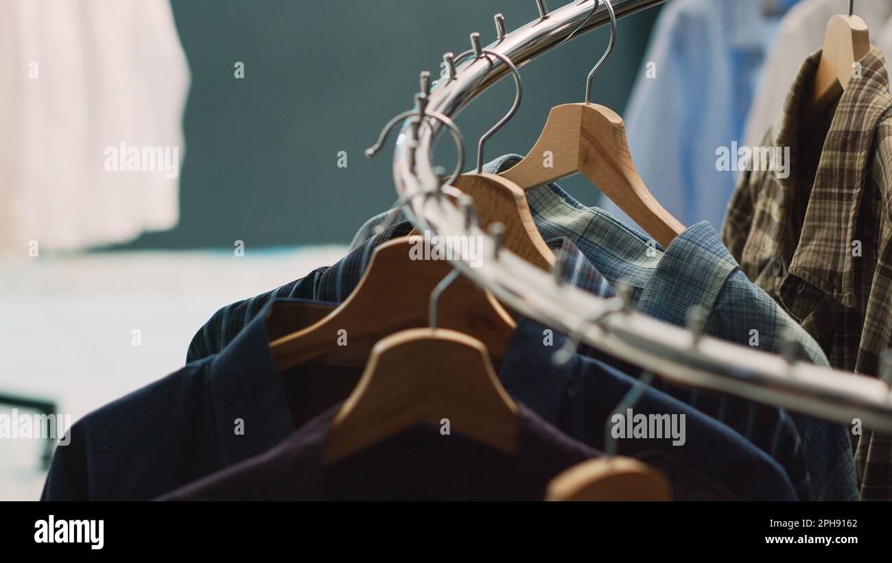 Empty retail store filled racks hi-res stock photography and images - Alamy