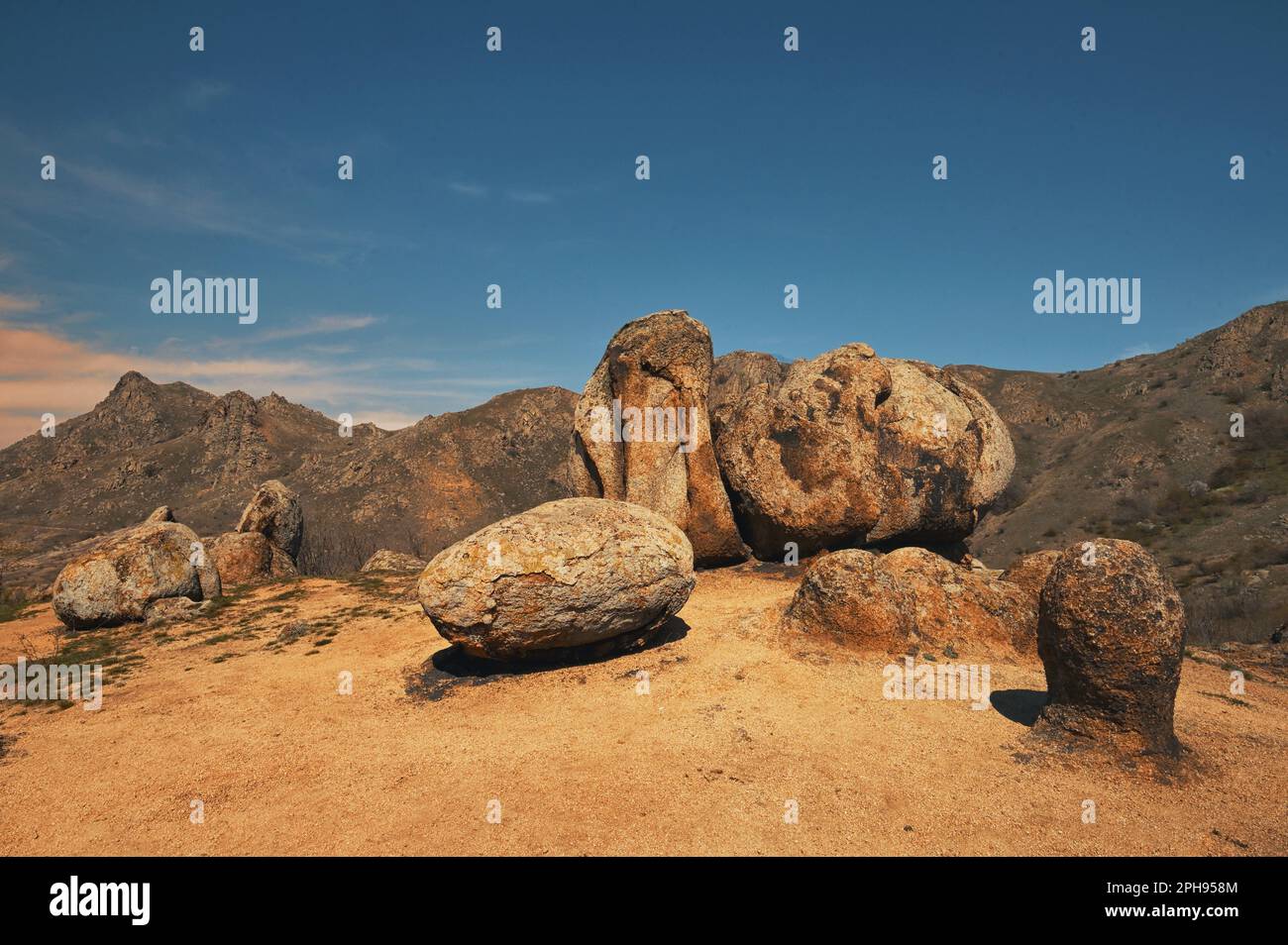 Monolith stone hi-res stock photography and images - Alamy