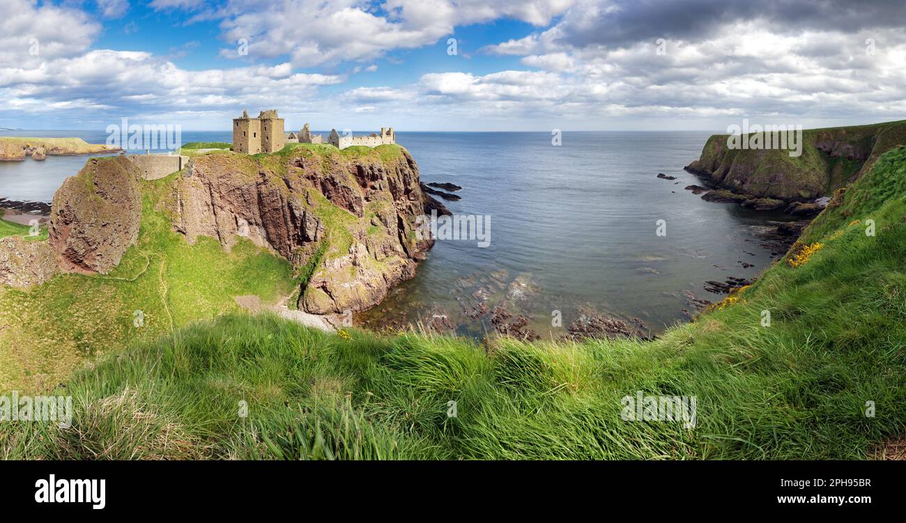 Panorama of Dunnottar castle with sea coast in Scotland Stock Photo - Alamy
