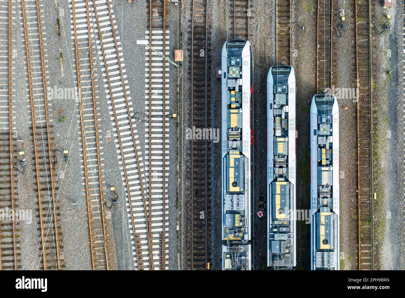 Duisburg main train station hi-res stock photography and images - Alamy