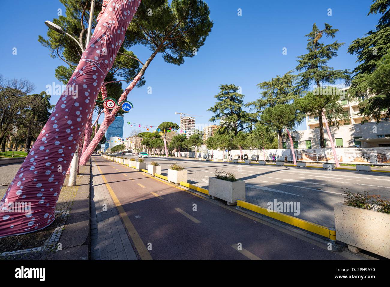 Albania tirana architecture line hi-res stock photography and images ...