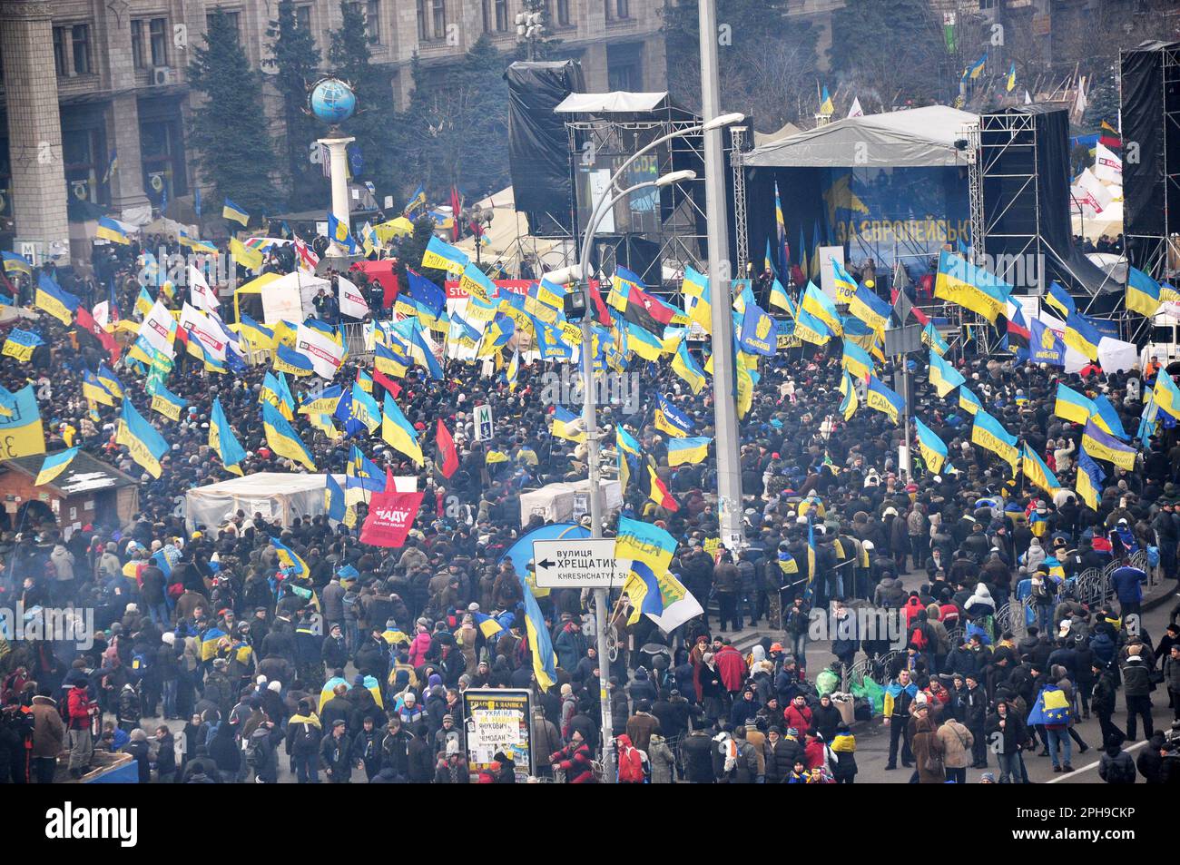 Dispersal of euromaidan hi-res stock photography and images - Alamy