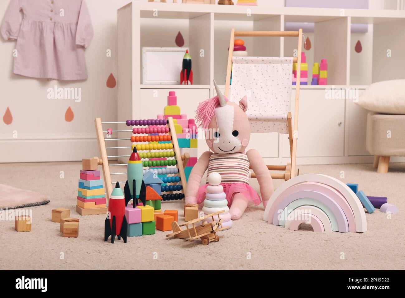 Childs toy rocket hi-res stock photography and images - Alamy