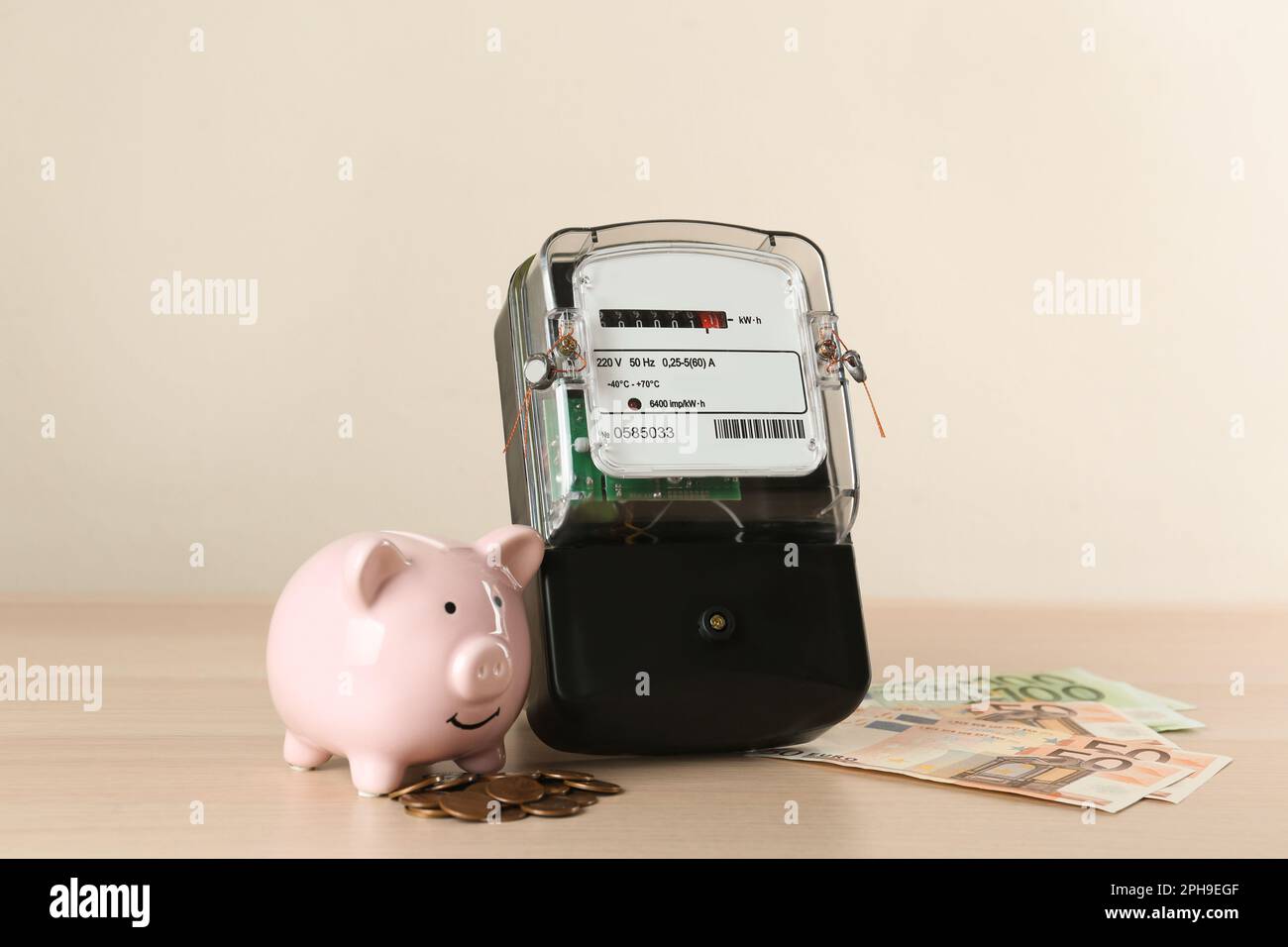 Electricity meter euro coins hi-res stock photography and images - Alamy
