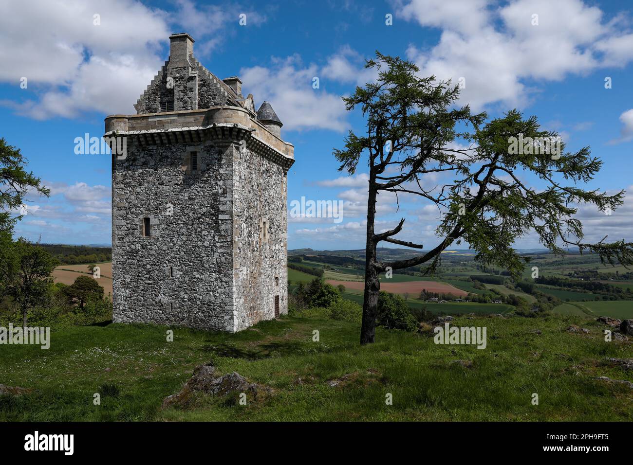 Fatlips Castle in the Scottish Borders Stock Photo - Alamy
