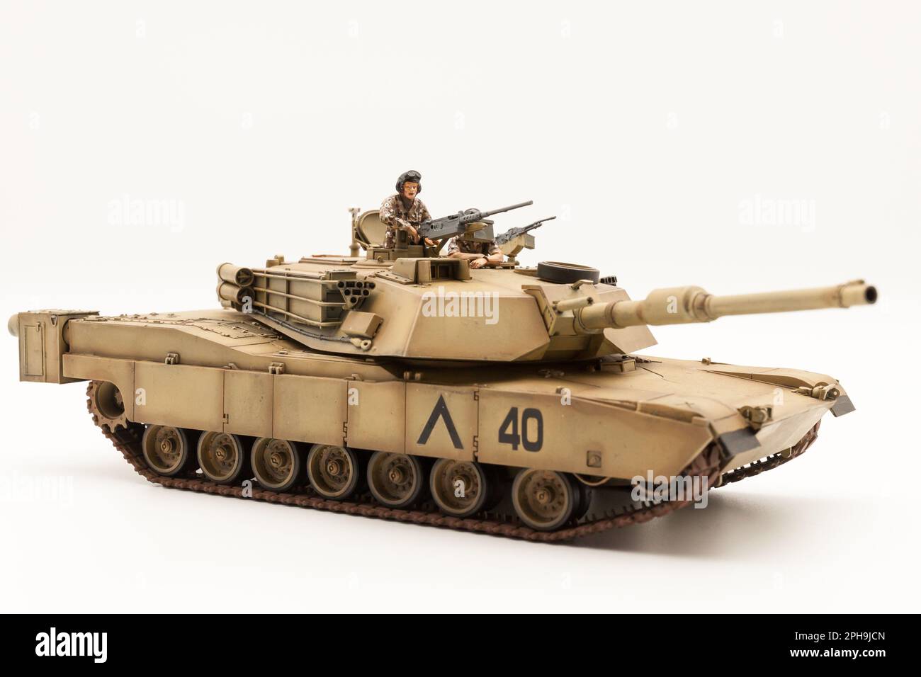 American M1A1 Abrams 120mm gun main battle tank 1 35 Scale Model Tamiya Stock Photo - Alamy
