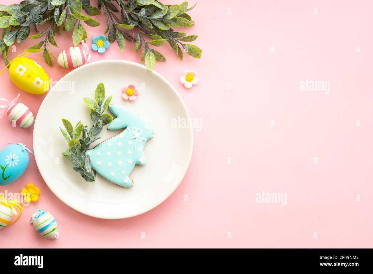 Easter table setting, Easter food background Stock Photo - Alamy