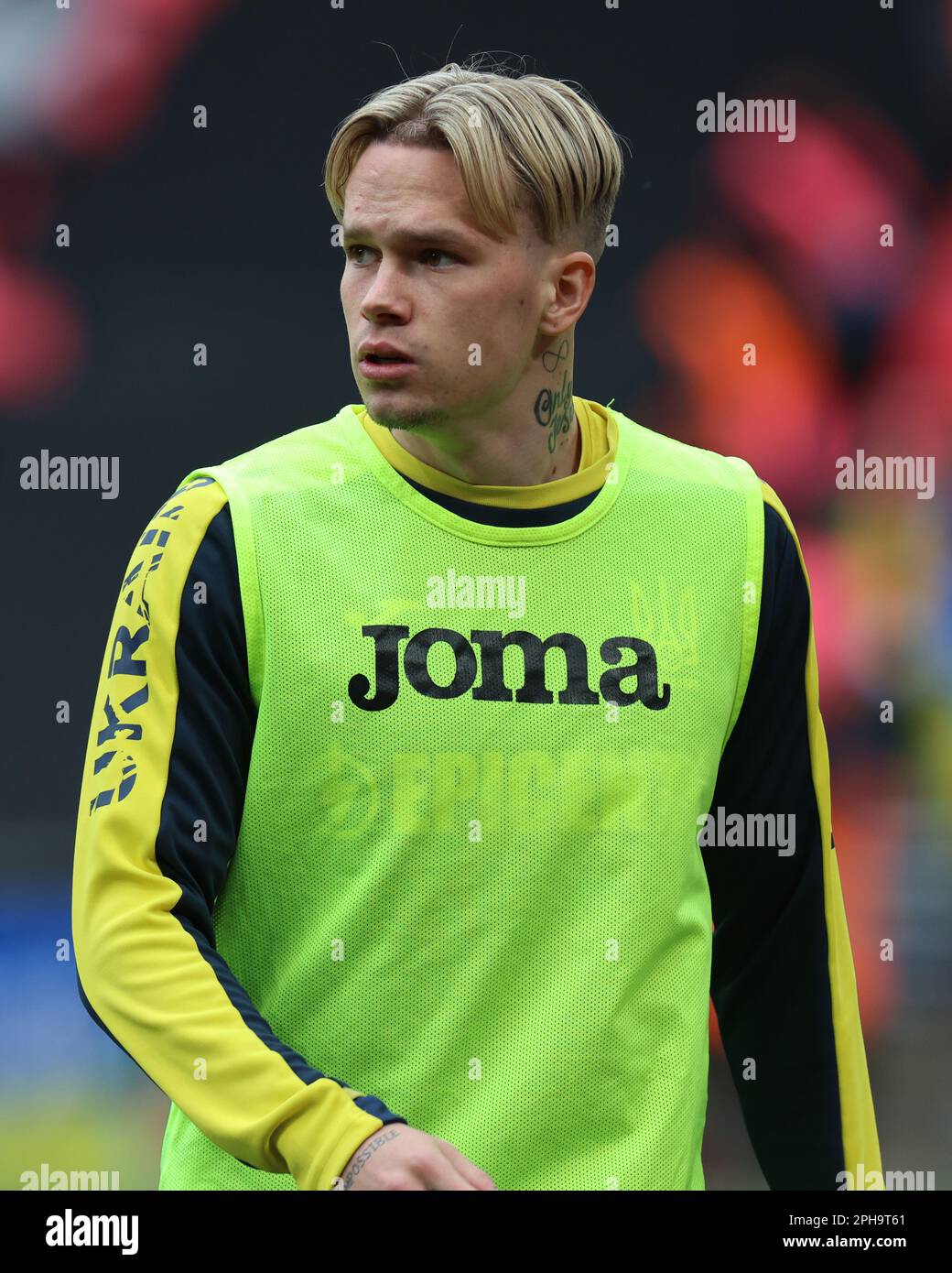 Mykhailo Mudryk (Chelsea)of Ukraine during the pre-match warm-up during ...