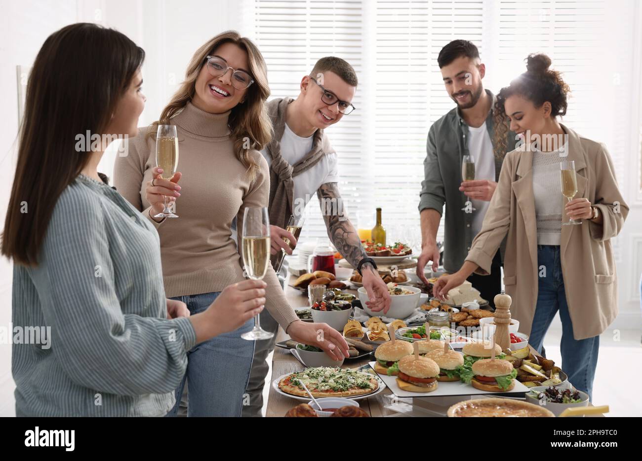 African guy enjoying lunch hi-res stock photography and images - Alamy