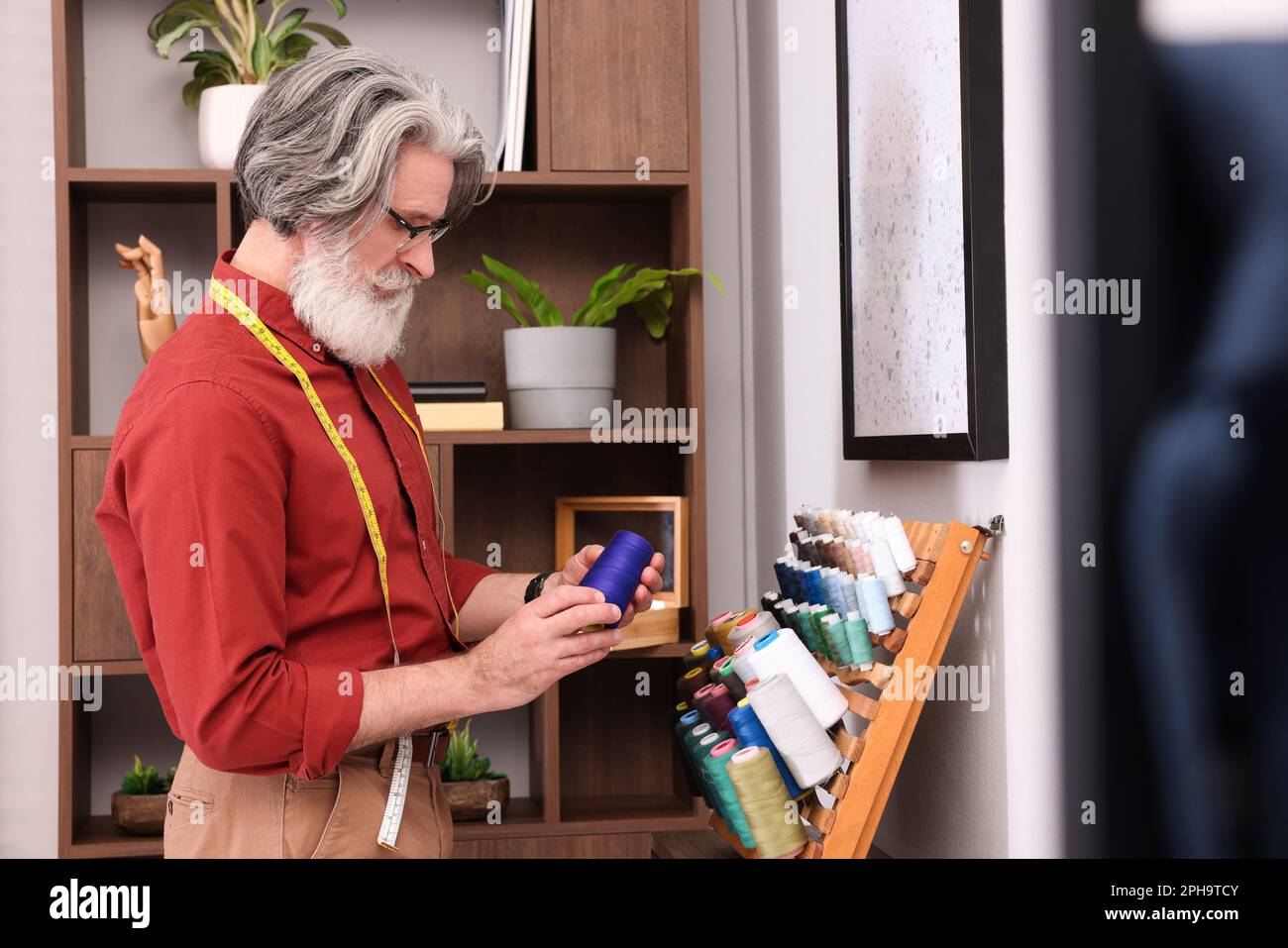 Measuring stand hi-res stock photography and images - Alamy
