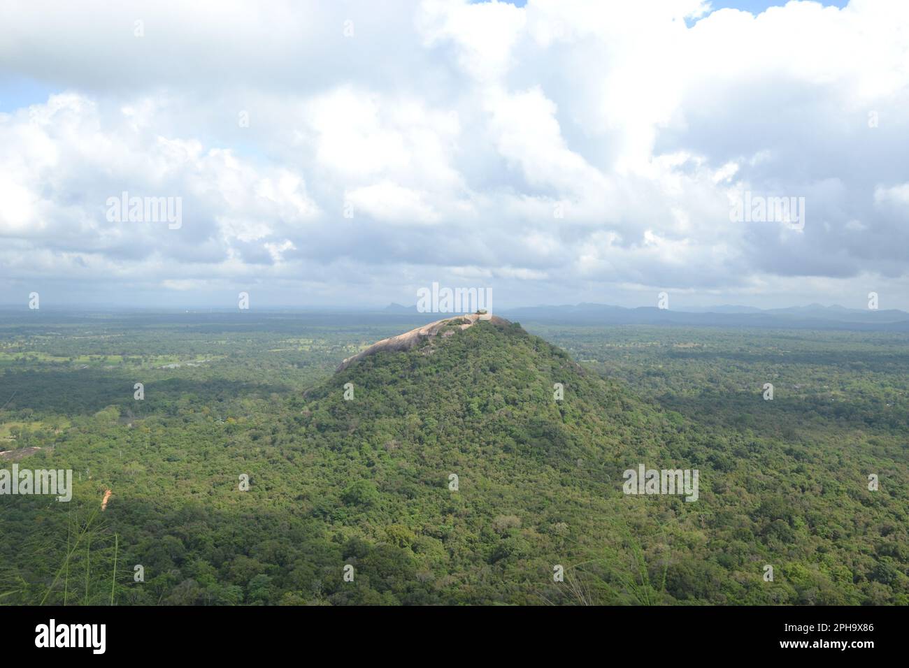 Sigiriya ruins hi-res stock photography and images - Alamy