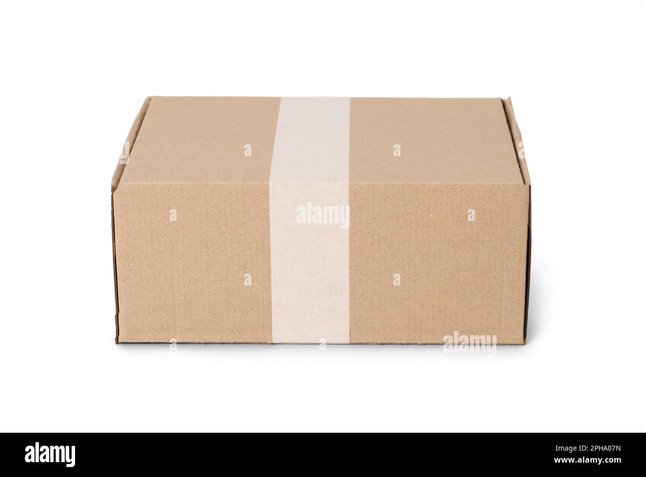 One closed cardboard box isolated on white Stock Photo - Alamy