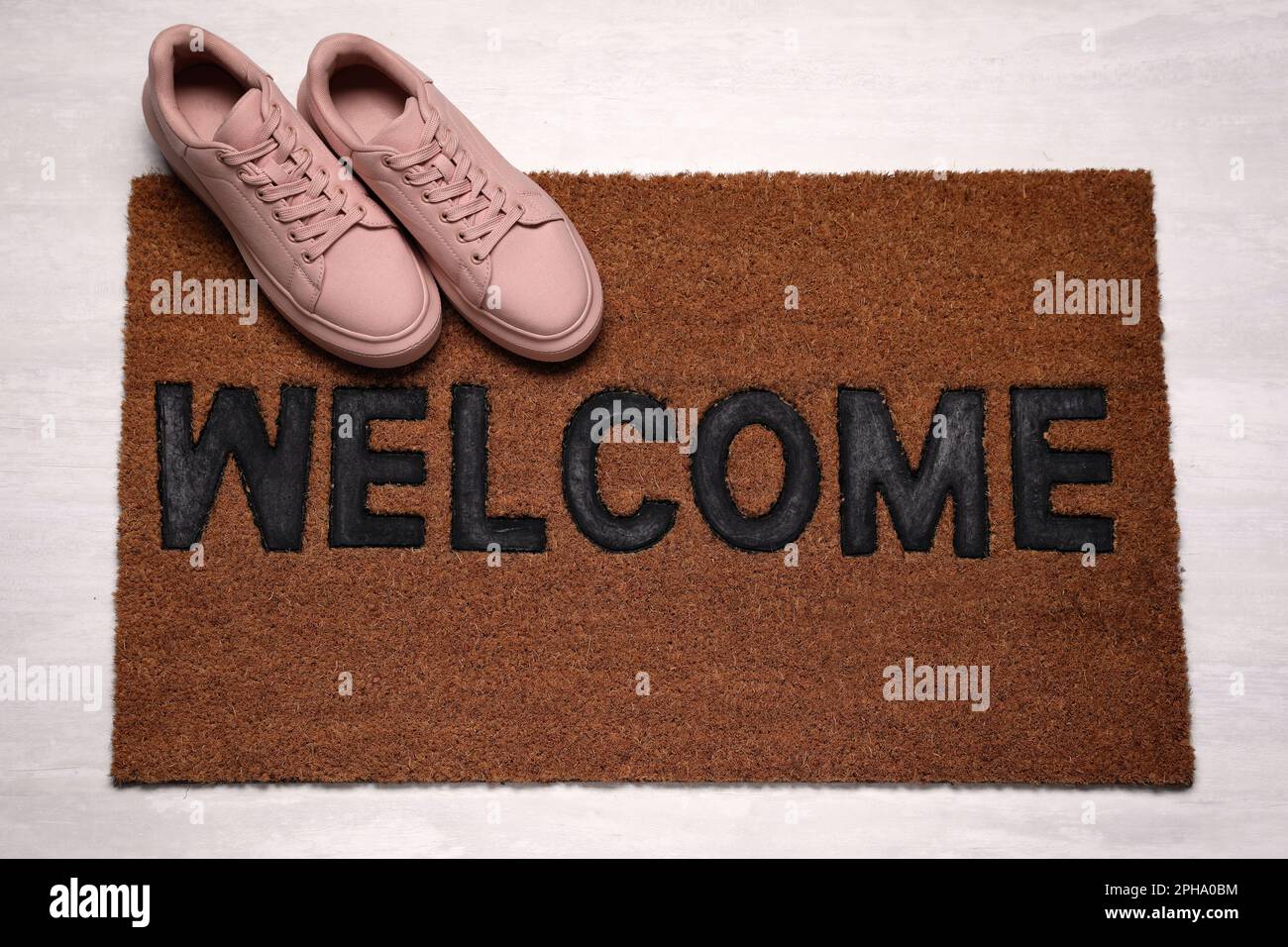 New sign above doorway hi-res stock photography and images - Alamy