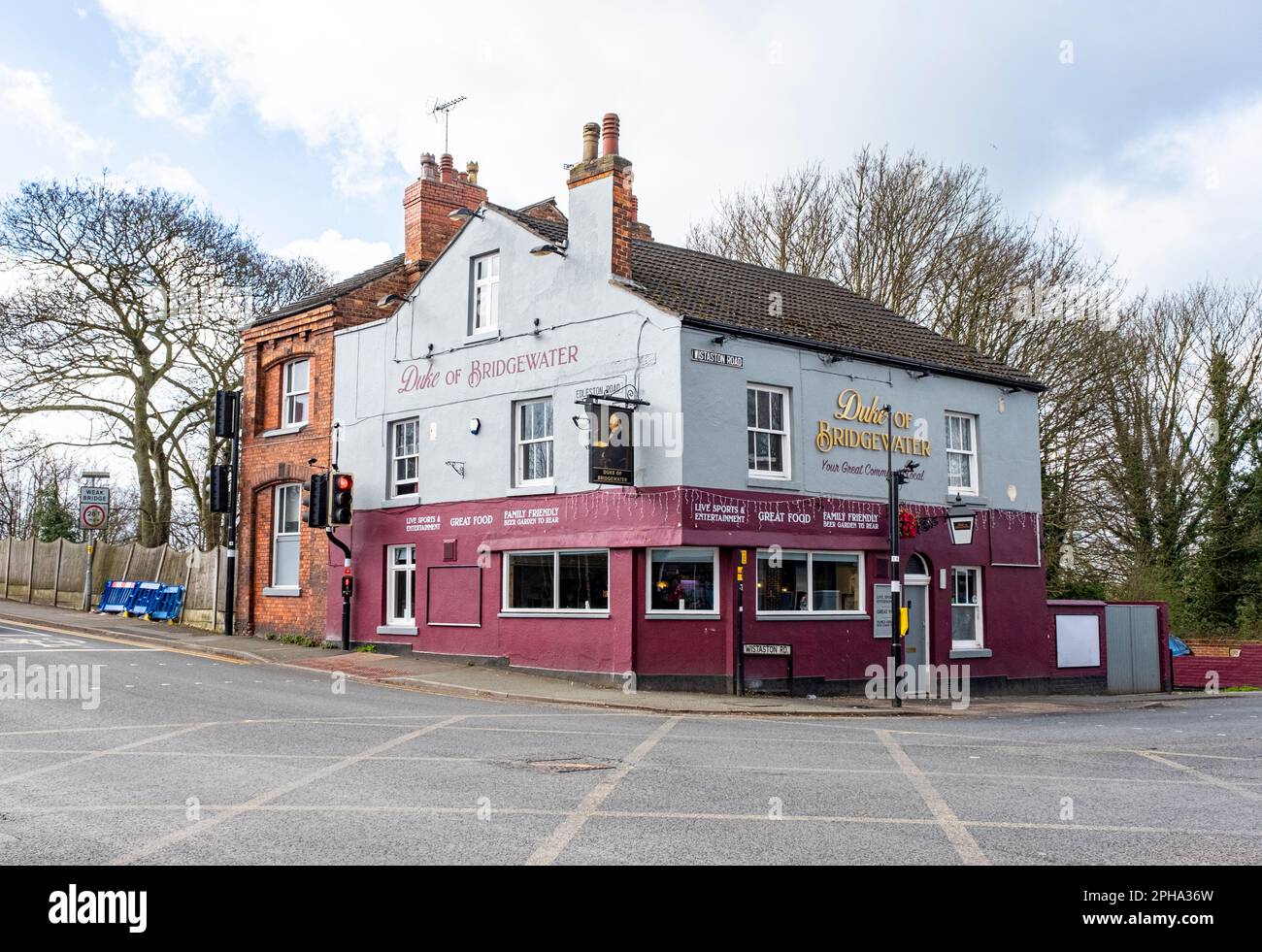 Duke of Bridgewater pub in Crewe Cheshire UK Stock Photo - Alamy