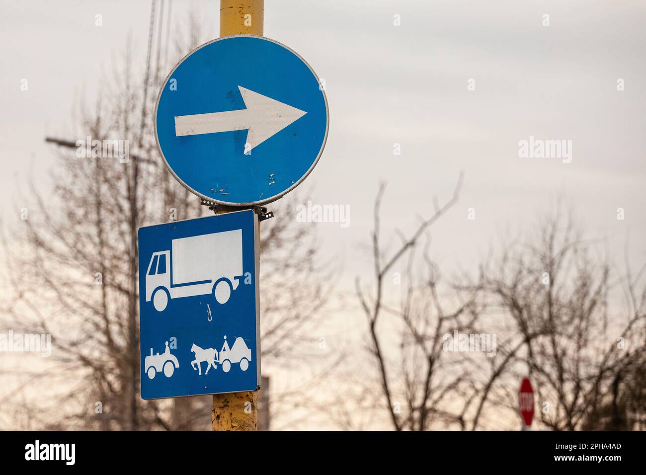 Mandatory direction for trucks hi-res stock photography and images - Alamy