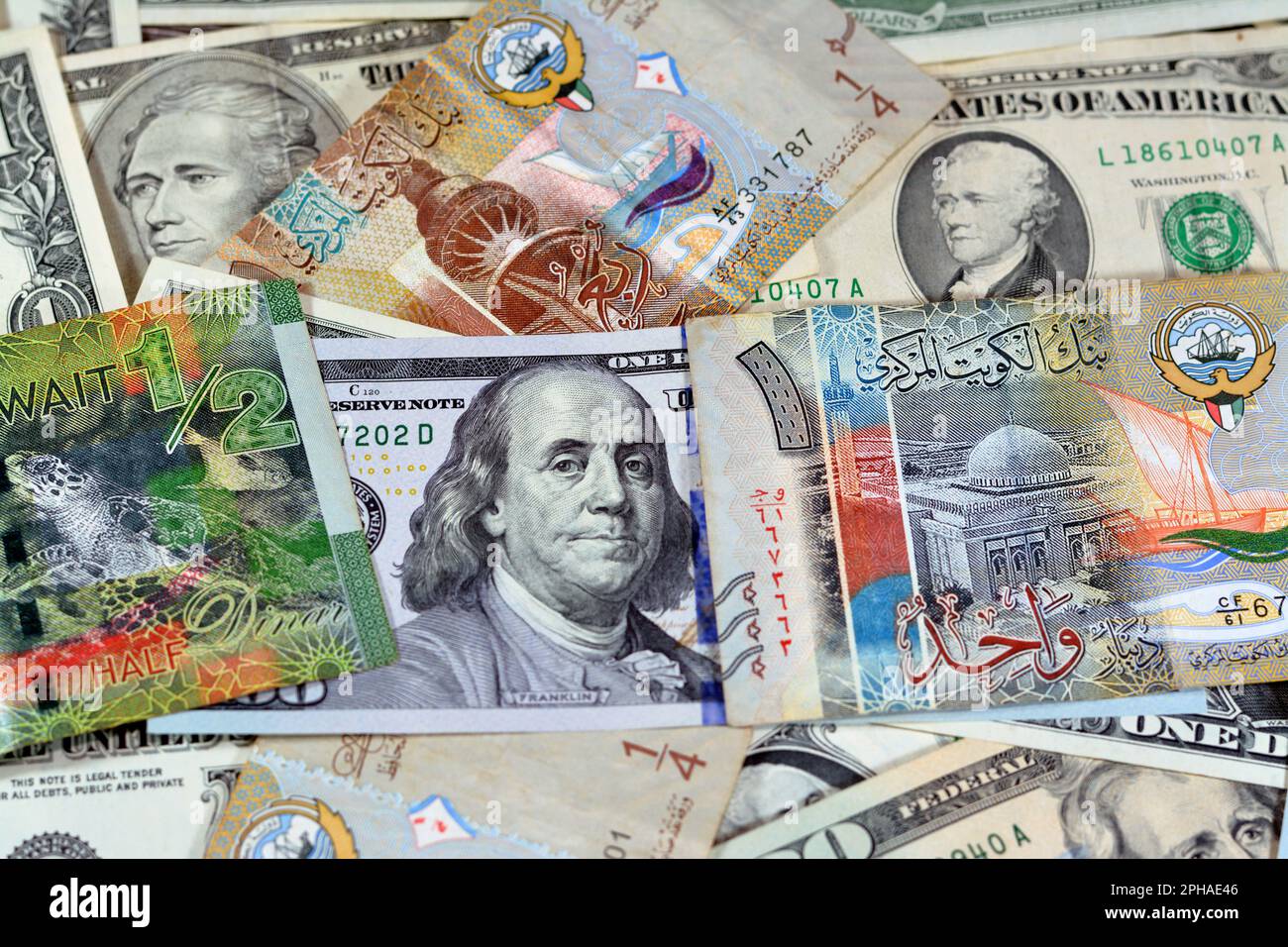 One hundred dinar banknote hi-res stock photography and images - Alamy