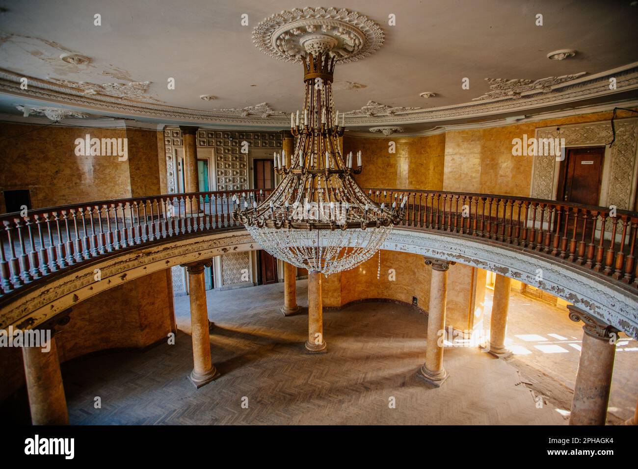 Entrance round hall with chandelier at the abandoned palace Stock Photo ...