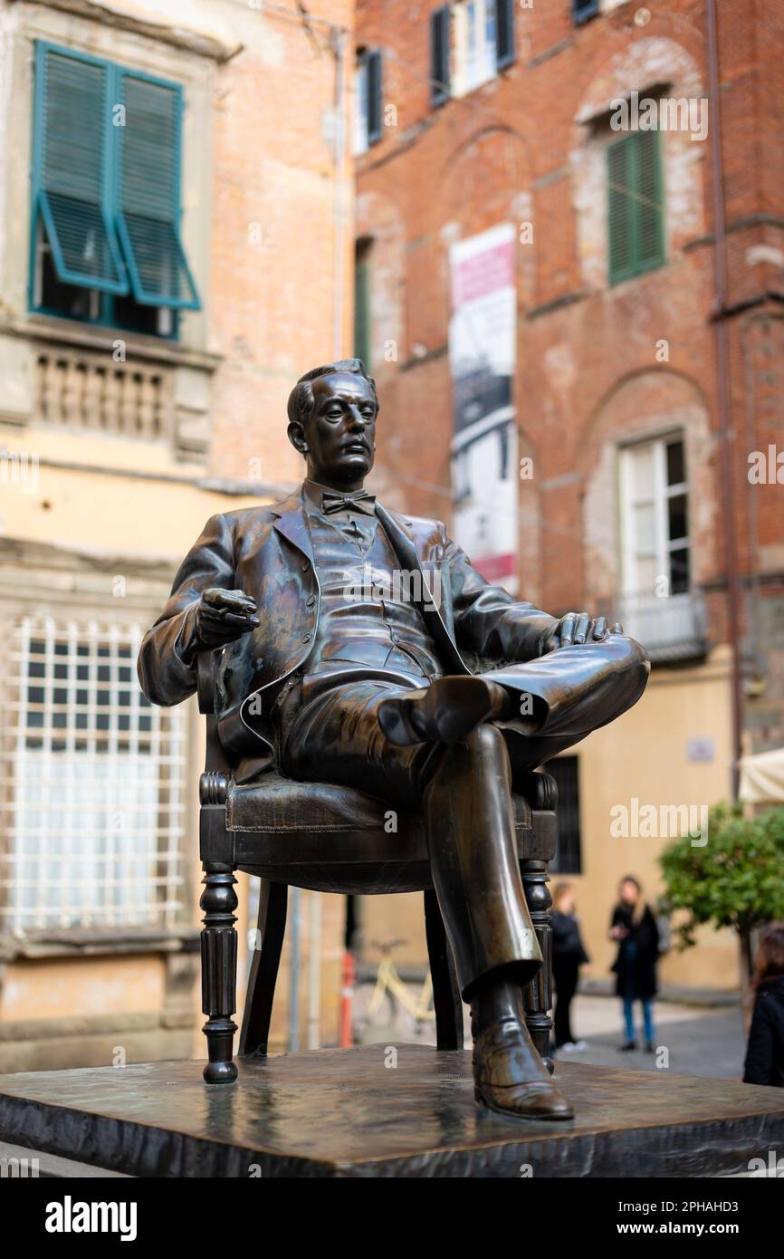 Statue of the composer Puccini in the still-walled town of Lucca in ...