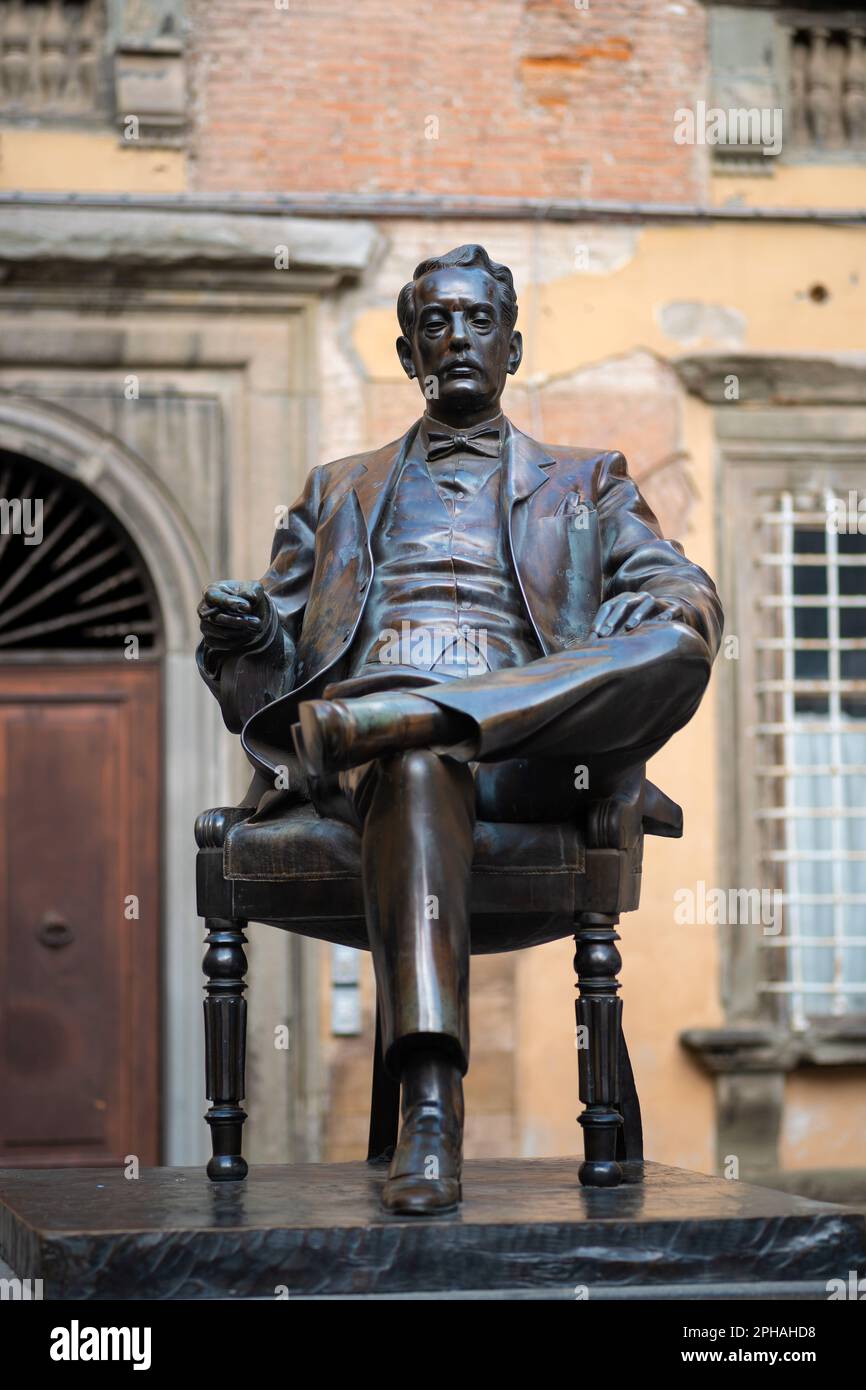 Statue of the composer Puccini in the still-walled town of Lucca in ...