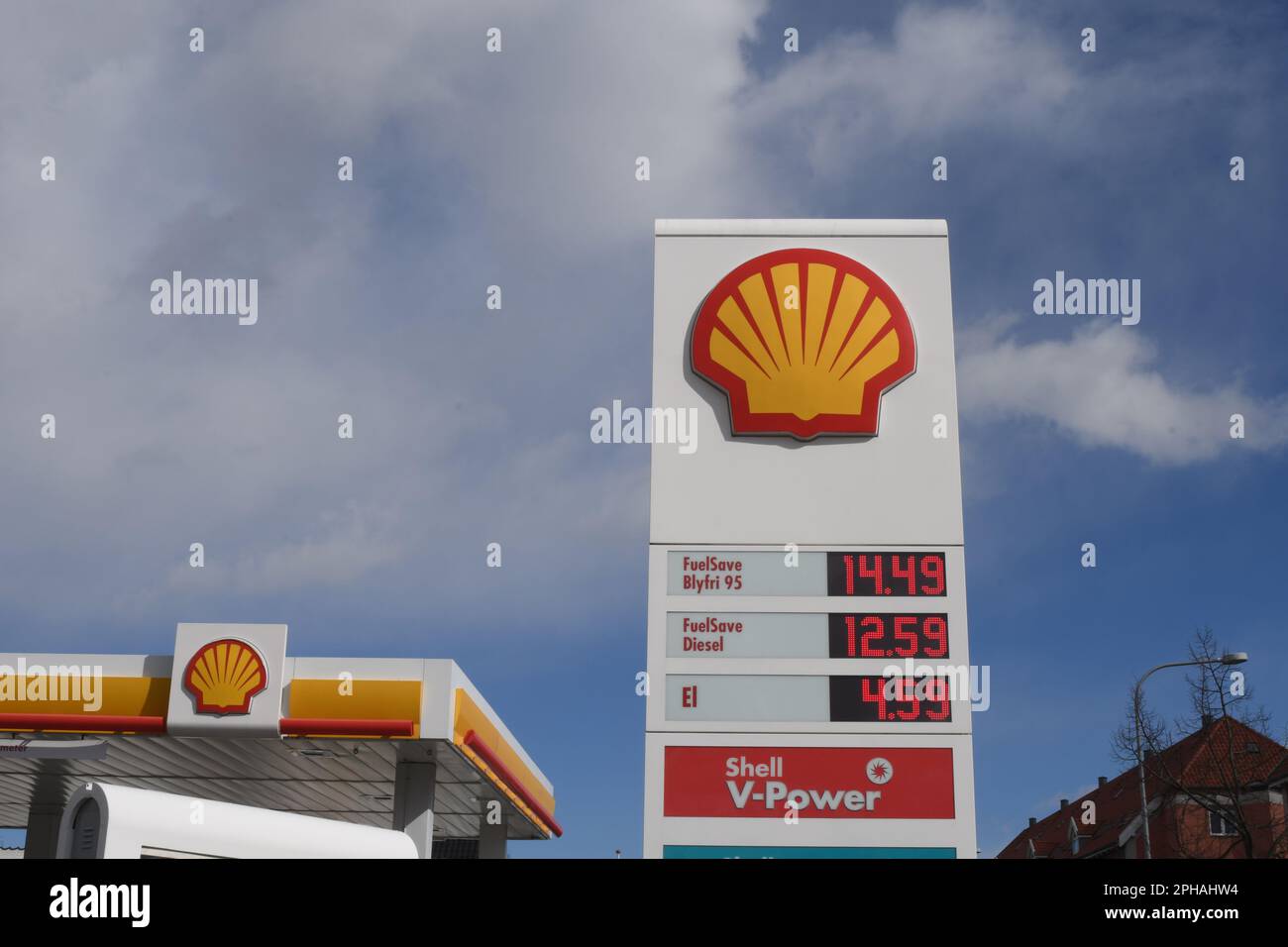 Ducth shell chain hi-res stock photography and images - Alamy