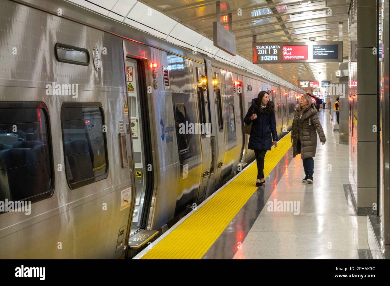 Grand Central Madison station is the new Long Island rail Road link ...