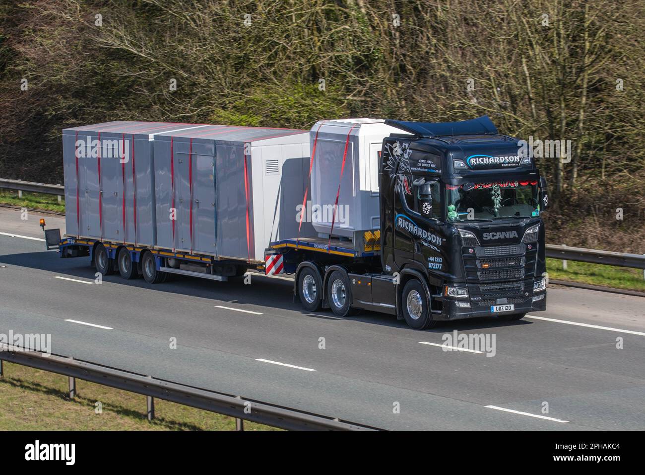 Crane on motorway hi-res stock photography and images - Alamy