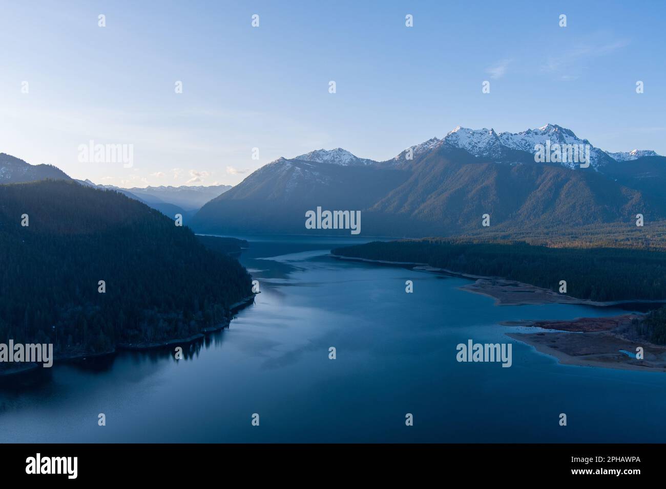 Lake Cushman and the Olympic Mountains at sunset Stock Photo - Alamy