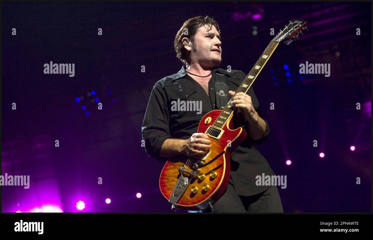 Charlie Burchill of the Simple Minds in concert in the Gelredome during ...