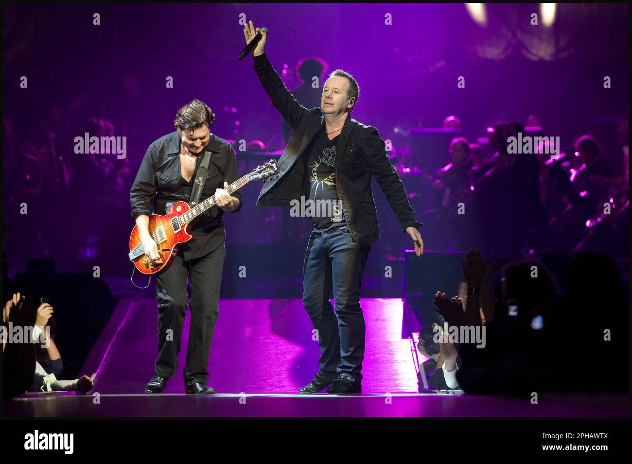 Charlie burchill simple minds hi-res stock photography and images - Alamy