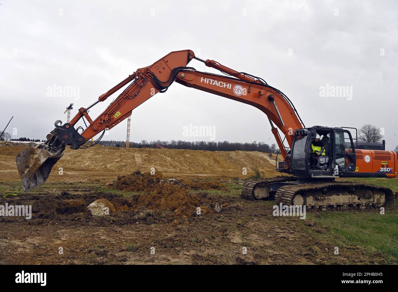 Florennes, Belgium. 27th Mar, 2023. Defence minister Ludivine Dedonder ...