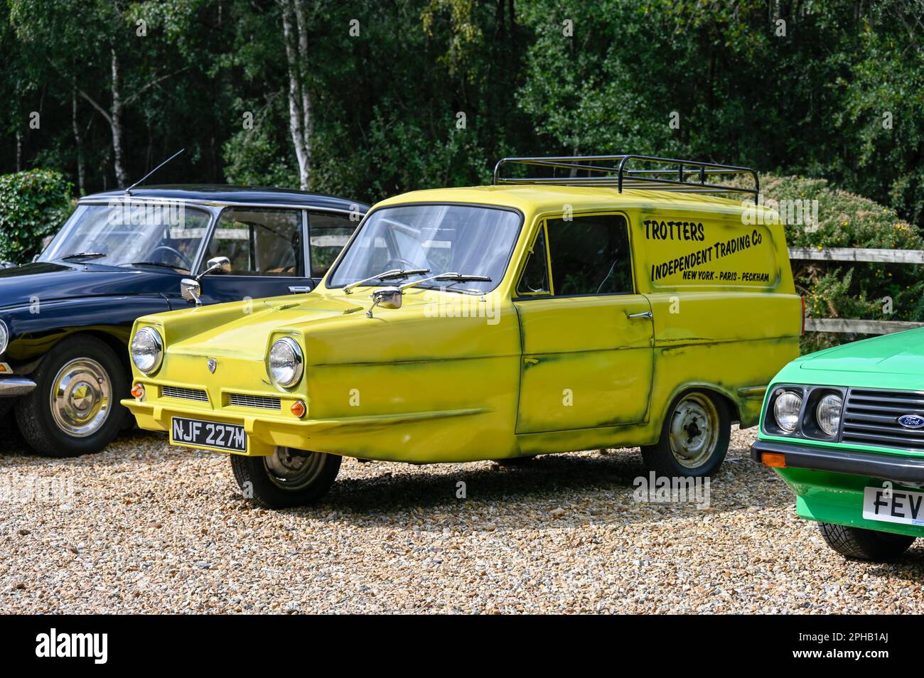 Del boy only fools and horses hi-res stock photography and images - Alamy
