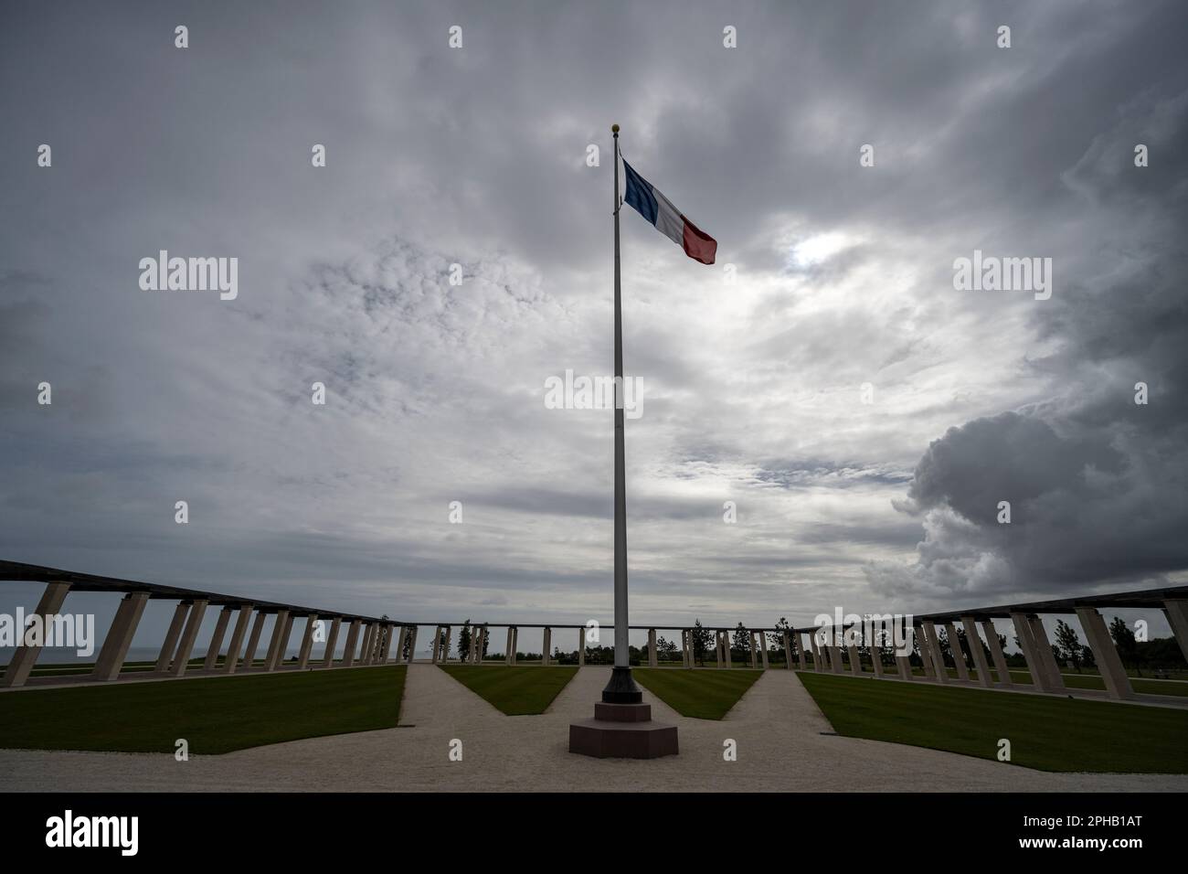 D day memorial british ver sur mer hi-res stock photography and images ...