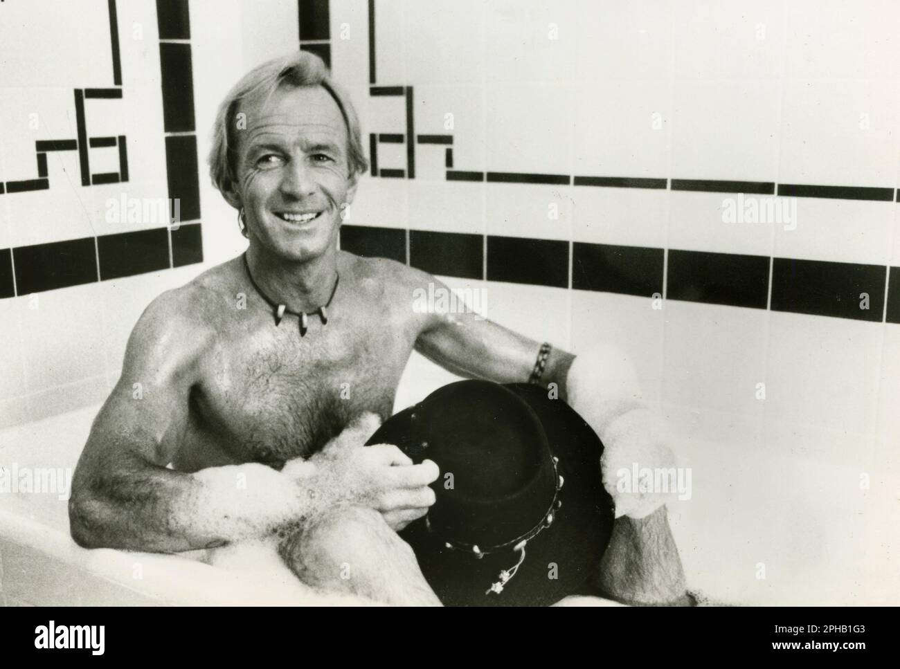 Crocodile dundee 1986 hi-res stock photography and images - Alamy