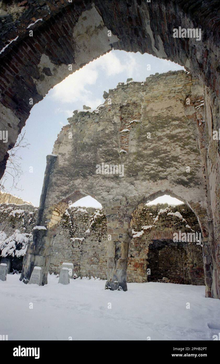 Carta, Sibiu County, Romania, 2001. The ruins of the medieval ...
