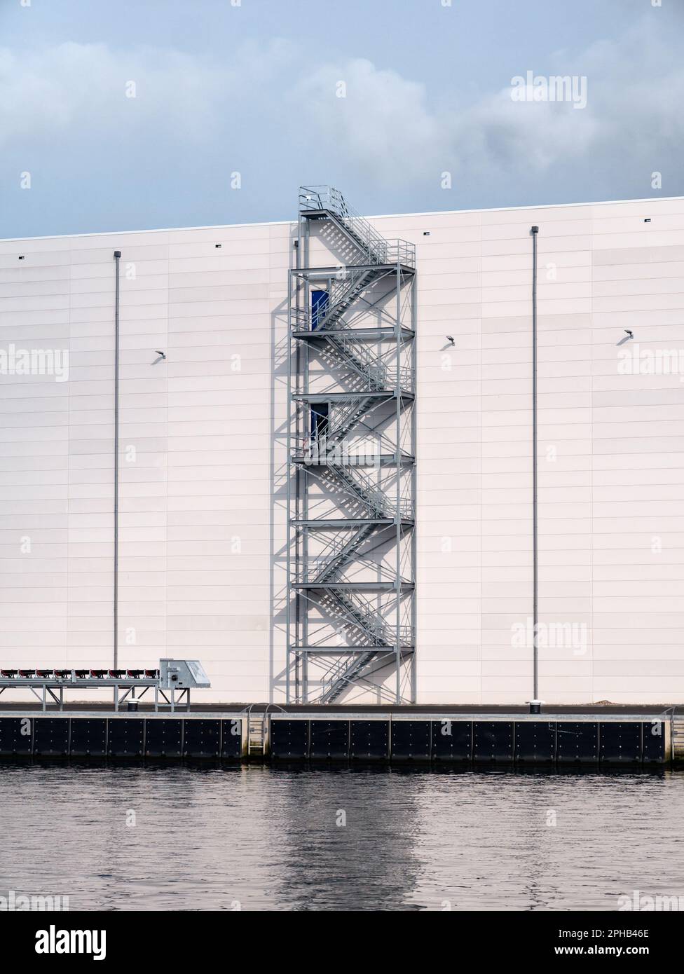 Emergency exit stairs hi-res stock photography and images - Alamy