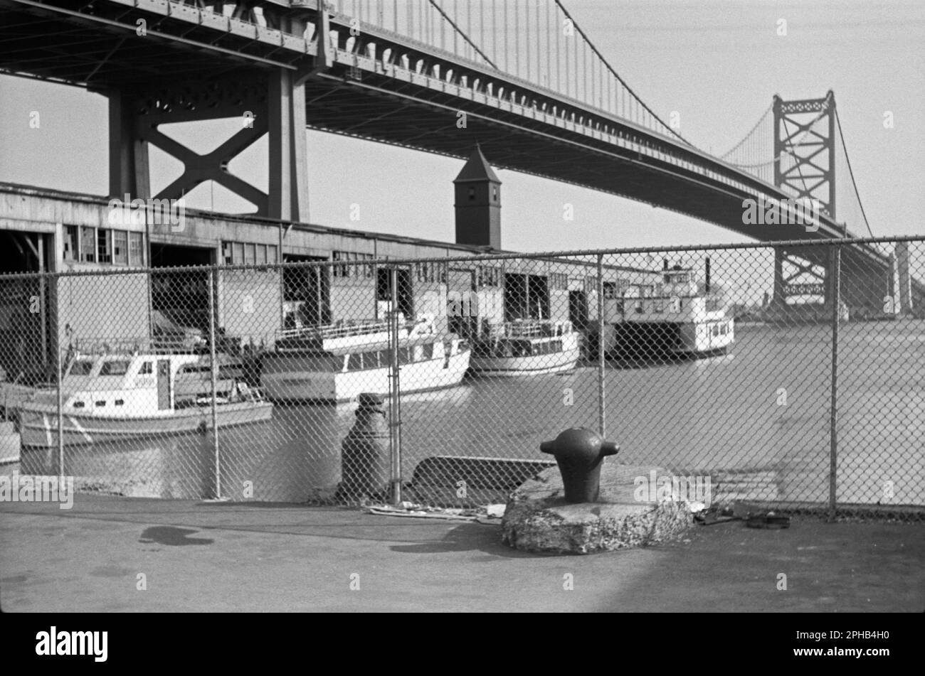 Benjamin Franklin Bridge, Philadelphia, USA, 1976 Stock Photo - Alamy