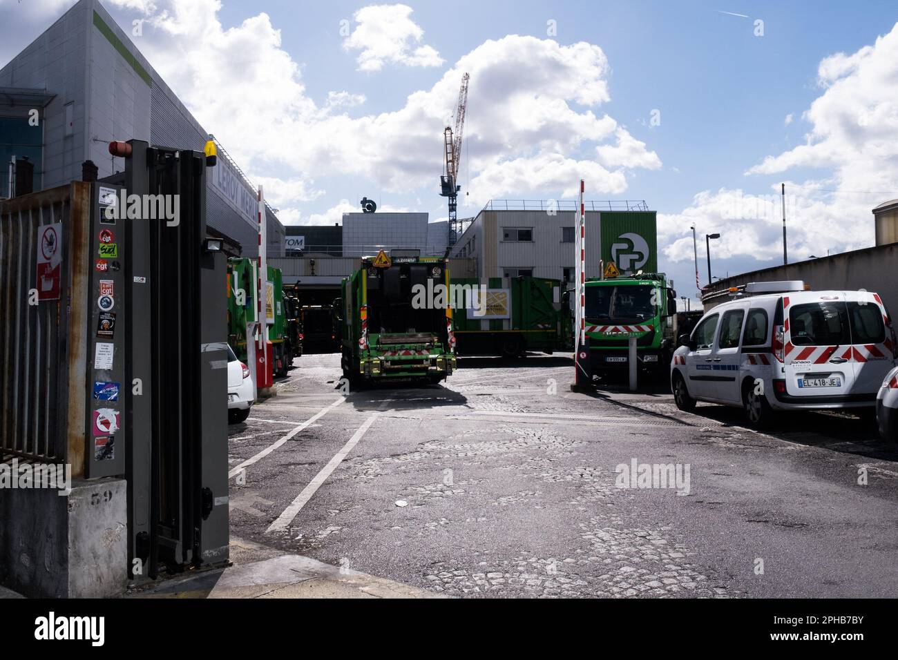 Ivry Sur Seine, France. 27th Mar, 2023. One of the Parisian waste ...