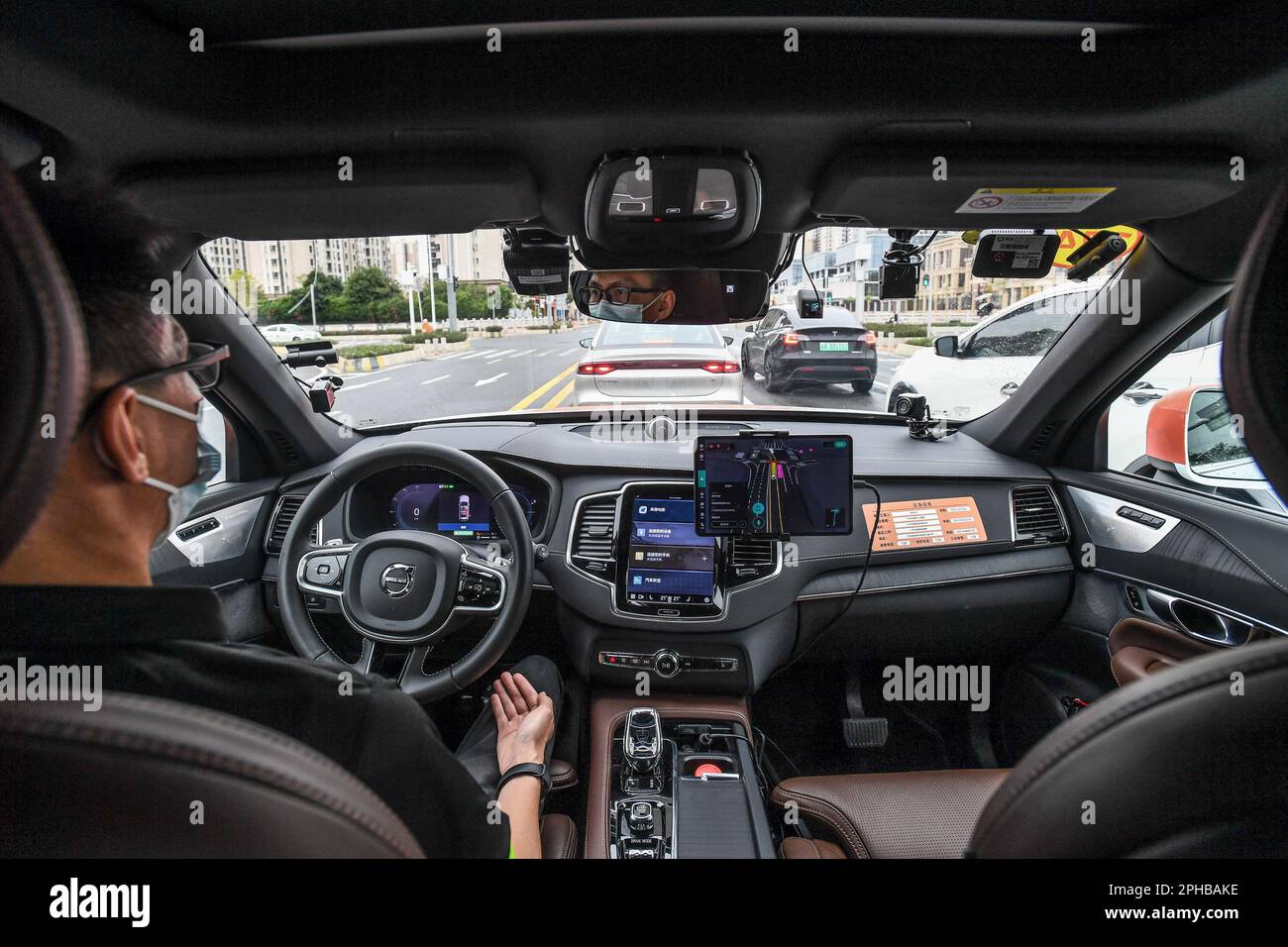 Autonomous vehicles steering wheel hi-res stock photography and images ...