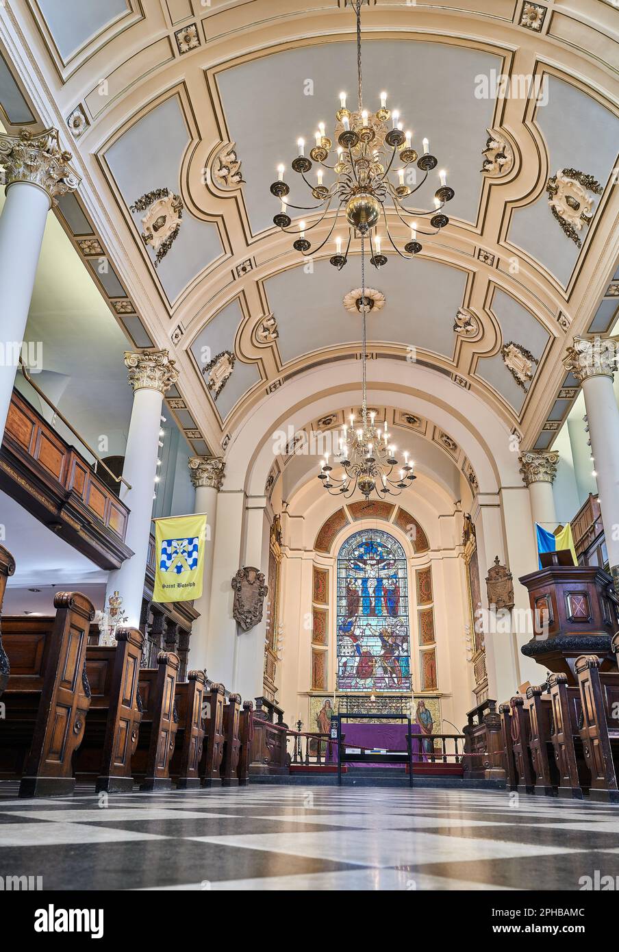 St Botolph without Bishopsgate church, beside the City of London's ...