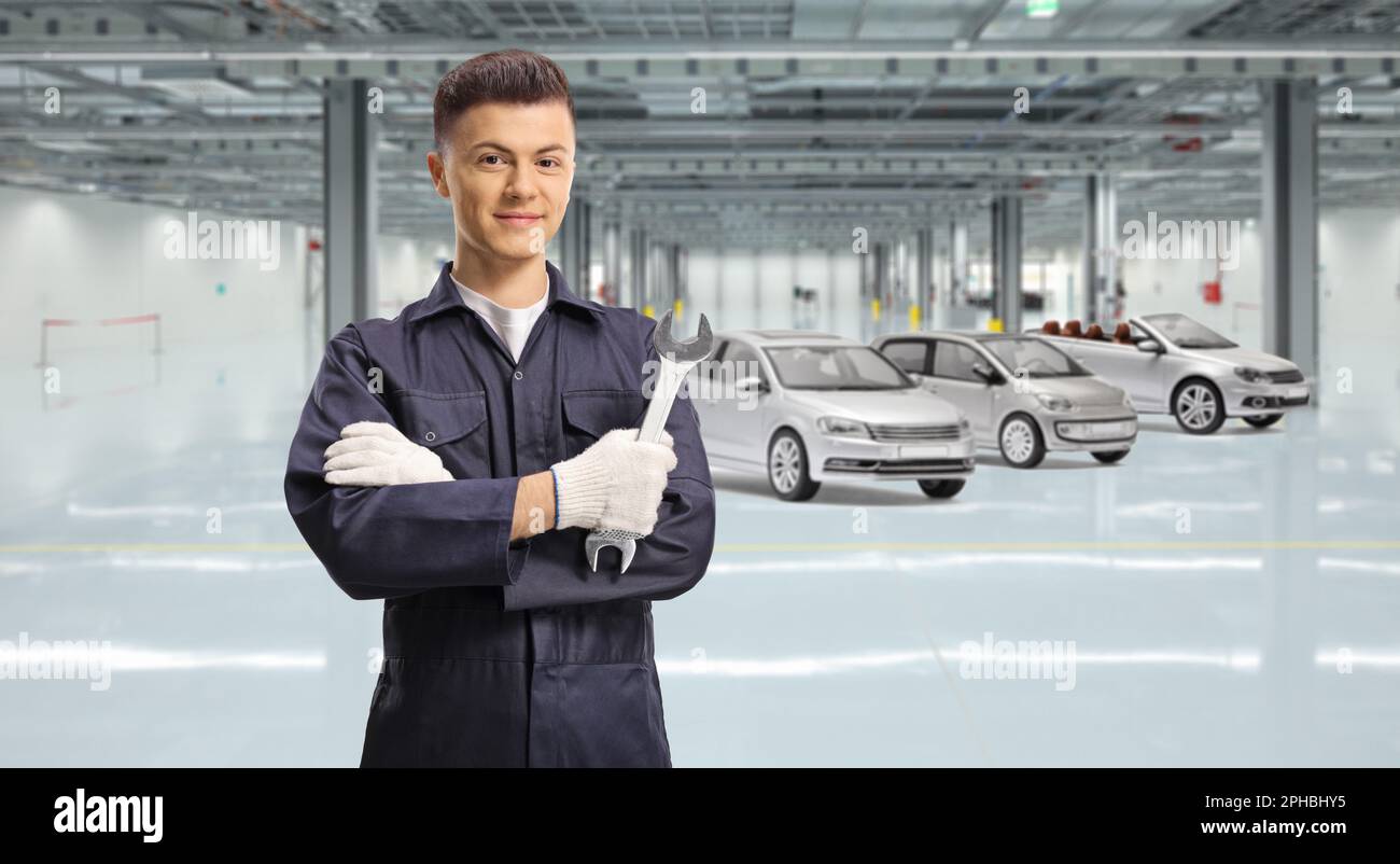 Professional male auto mechanic hi-res stock photography and images - Alamy