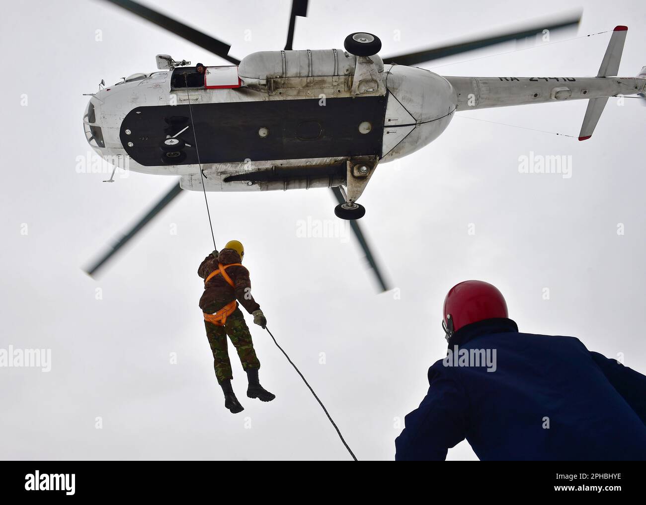 Novosibirsk, Russia. 27th Mar, 2023. Training of paratroopers ...