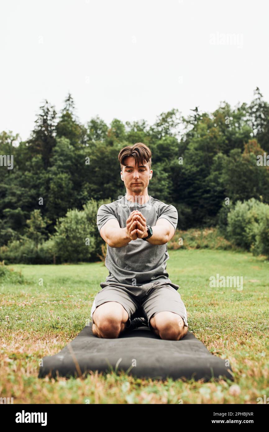 Calisthenics exercises hi-res stock photography and images - Alamy