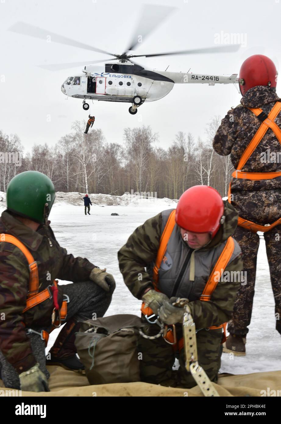 Novosibirsk, Russia. 27th Mar, 2023. Training of paratroopers ...