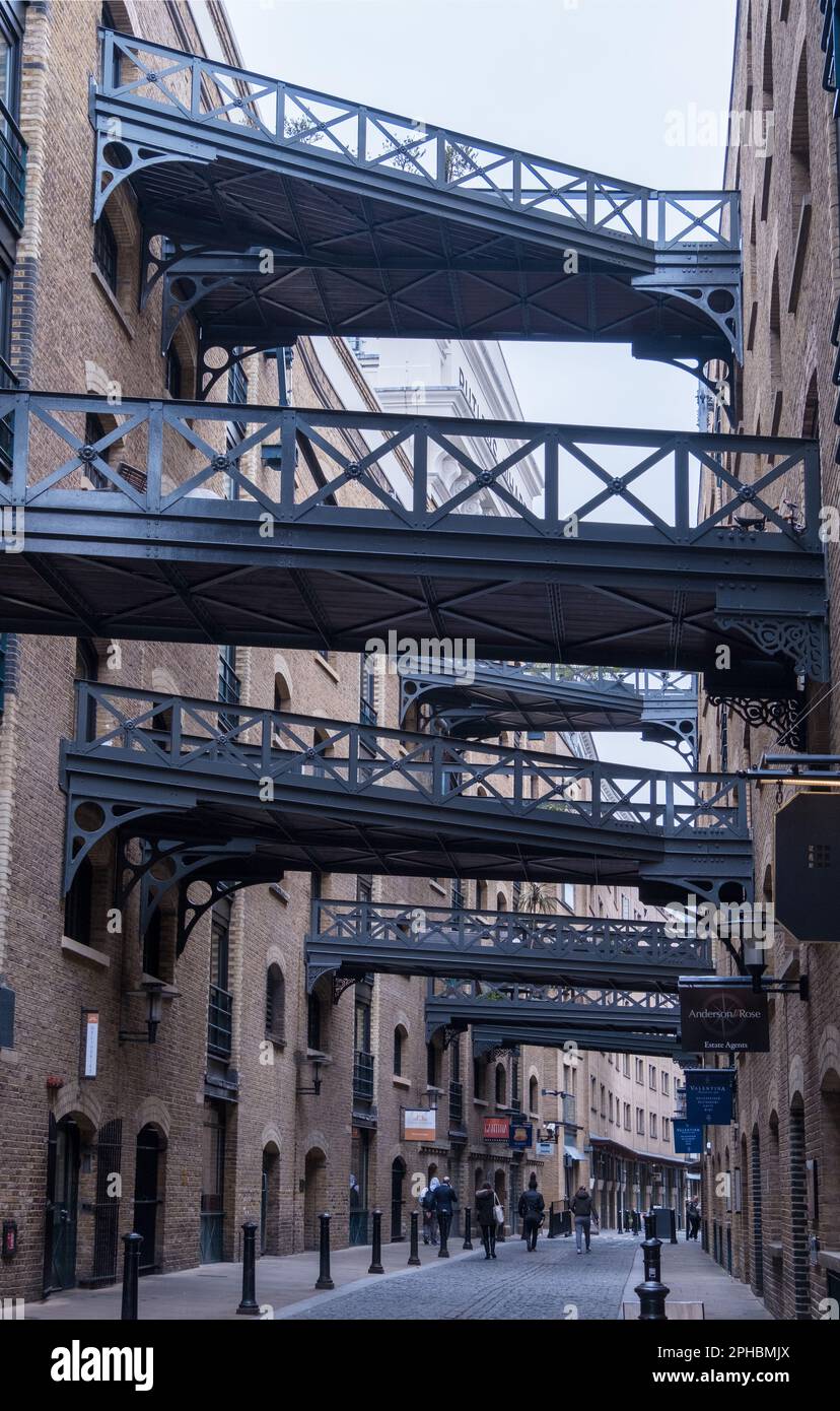 The gritty streets of Shad Thames, London, UK Stock Photo - Alamy