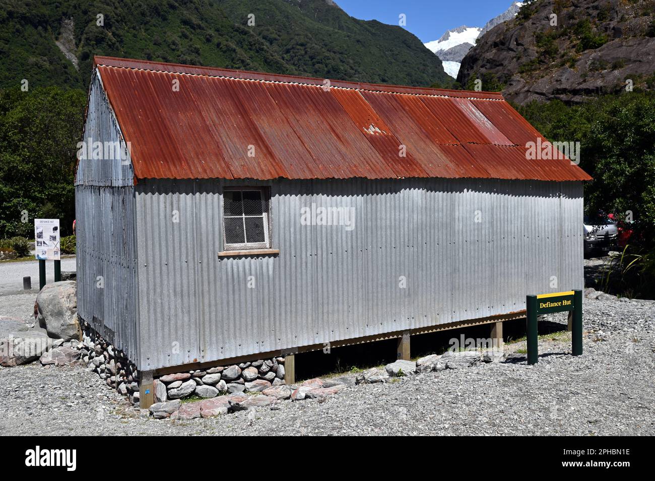 Iron hut hi-res stock photography and images - Alamy