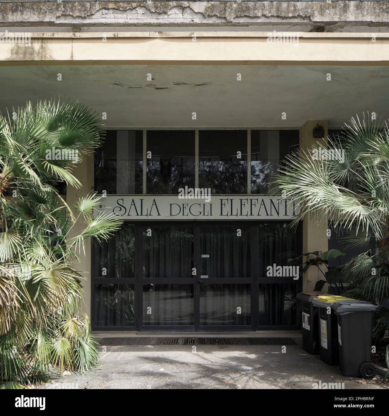 The entrance of the elephant room is now closed for tours Stock Photo ...