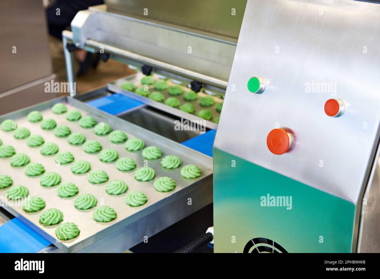 Sweets production line hi-res stock photography and images - Alamy