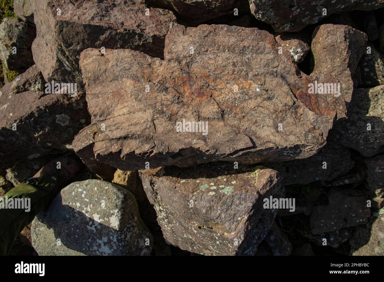 A hike along Stennes beach offers an oportunity to explore Northmavine ...