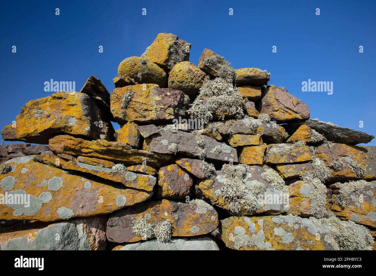 A hike along Stennes beach offers an oportunity to explore Northmavine ...