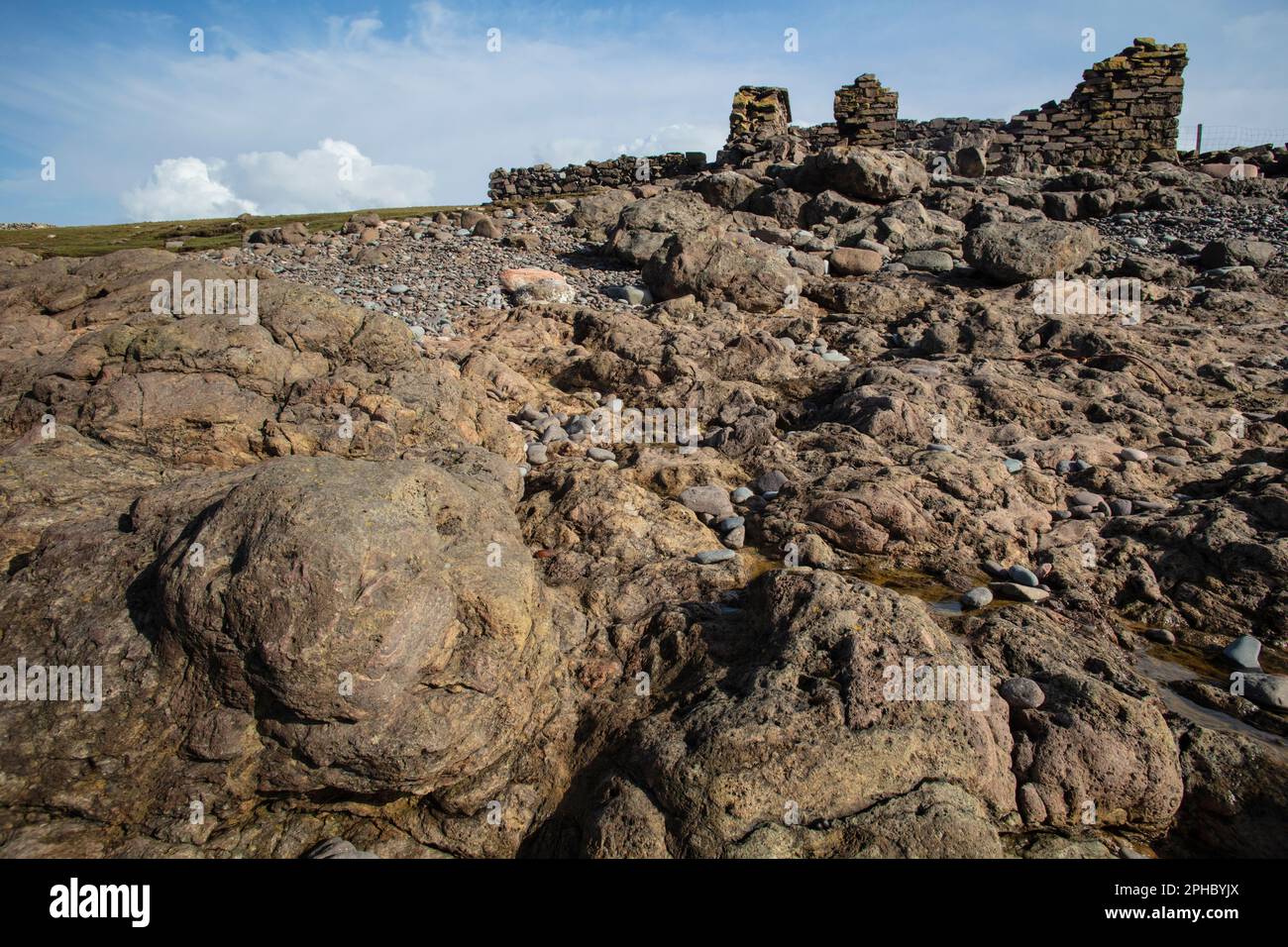 A hike along Stennes beach offers an oportunity to explore Northmavine ...